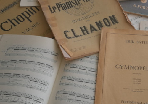 Lire une partition de piano : Les bases pour tout comprendre